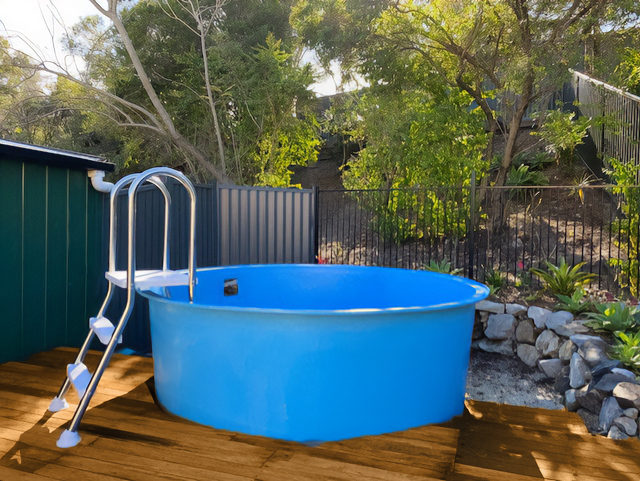 Pool Gallery - Polyworld