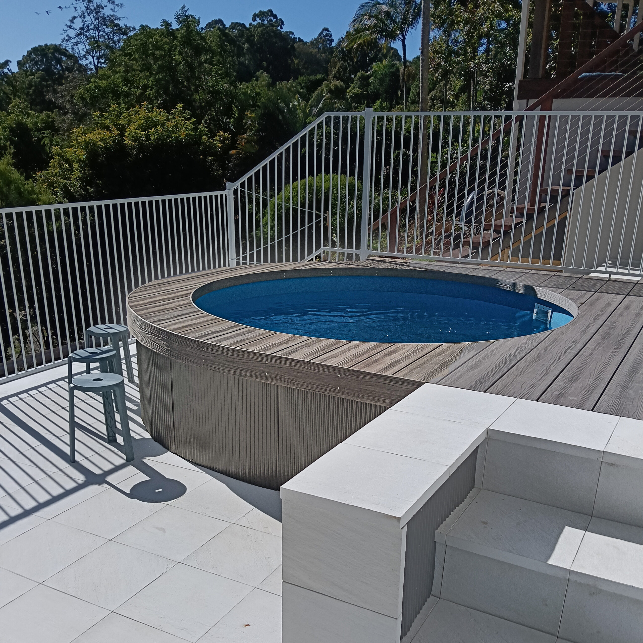 New Round Plunge Pool 'Nemo' - Polyworld