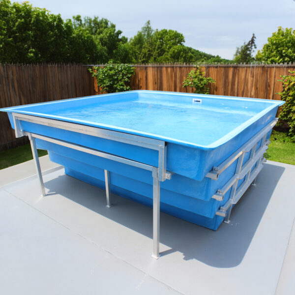 Square Swimming Pool 'serenity' | Polyworld